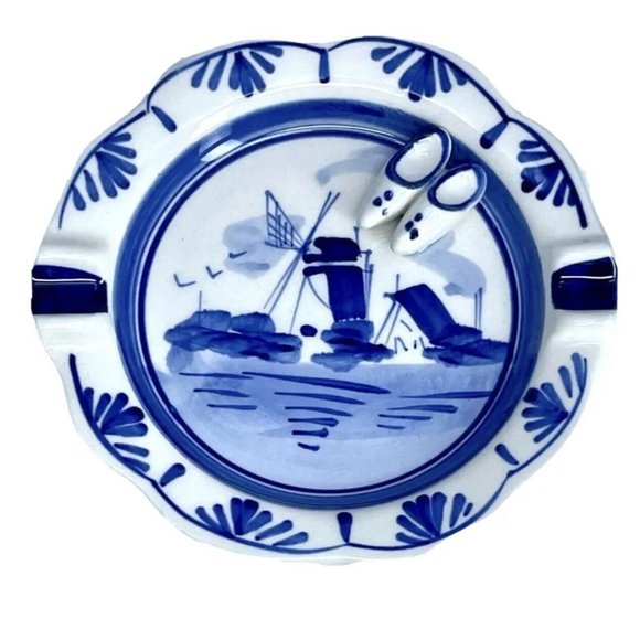 Accents | Vtg Hand Painted Blue Delft Windmill Porcelain Clogs Ashtray ...